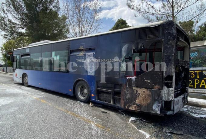 Φωτιά σε λεωφορείο των ΚΤΕΛ στη Θεσσαλονίκη: “Βγείτε γρήγορα” - Φορτηγό ...