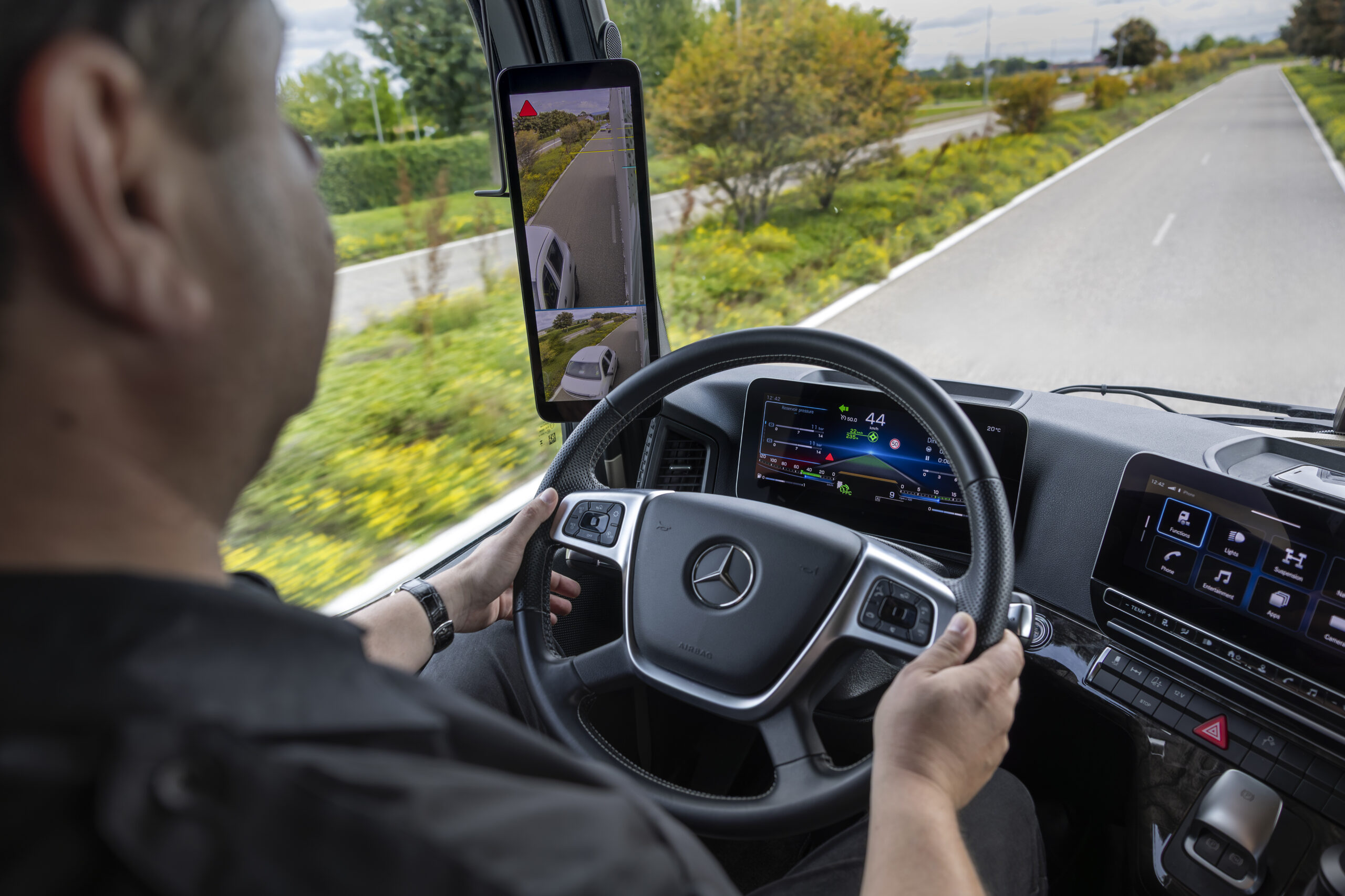 MERCEDES ACTROS : Με βελτίωση στην αεροδυναμική - Φορτηγό & Μεταφορές